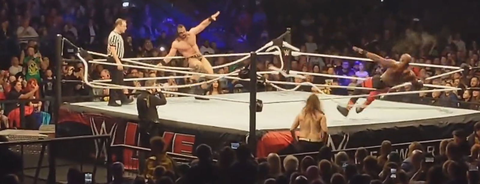 Top Rope Breaks During WWE Live Event In the UK Today, Drew McIntyre ...
