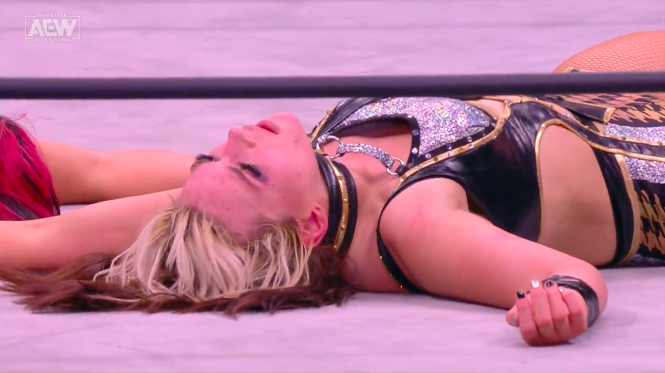 Jamie Hayter Defeats Hikaru Shida To Retain The AEW Women's Championship At Holiday Bash