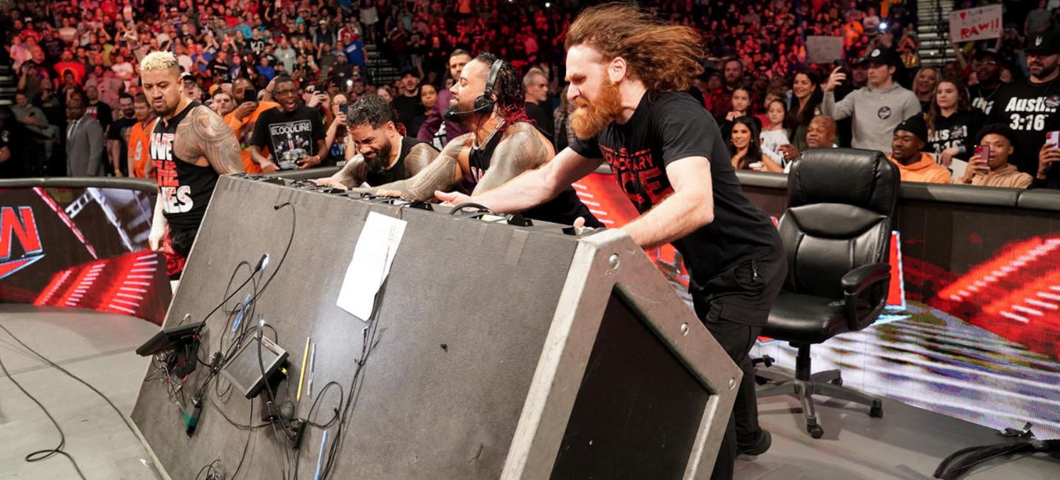 Backstage RAW Notes on The Bloodline Plans, Alexa Bliss and Bianca ...