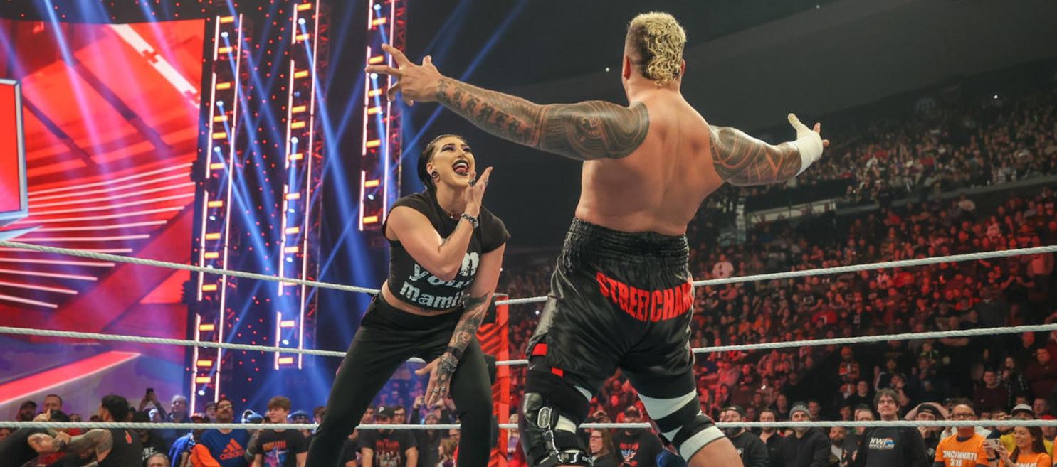 Backstage Note and WWE Producers from This Week's RAW In Cincinnati