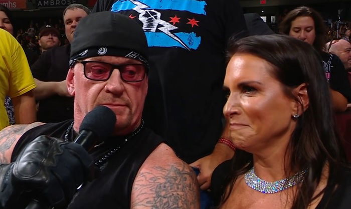 The Undertaker Appears At WWE WrestlePalooza, Surprises Stephanie McMahon With Special Announcement