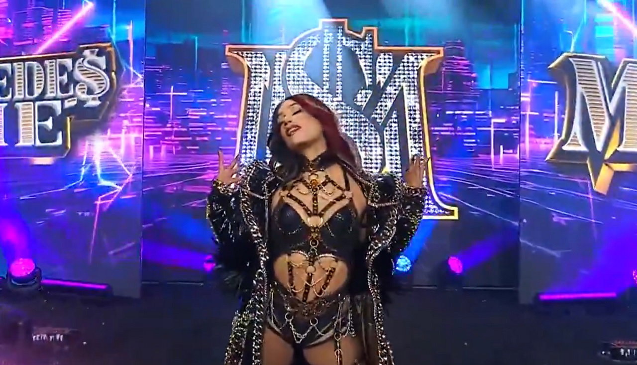 Mercedes Moné Makes Surprise Return, Advances In 2026 Owen Hart ...